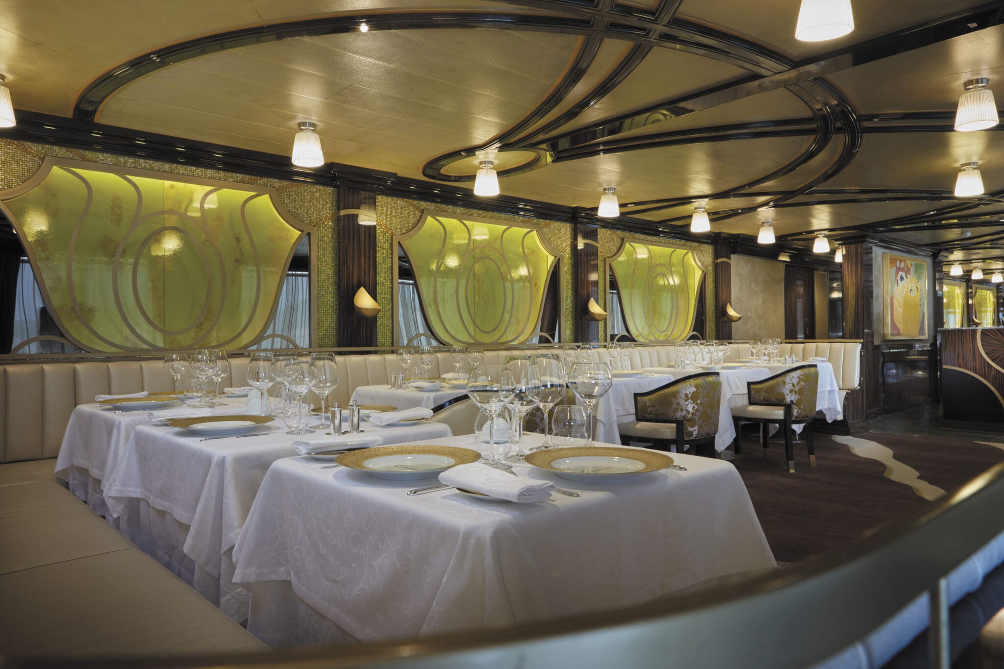 A GUIDE TO DINING ON REGENT SEVEN SEAS CRUISES | anawhiteluxurytravel.com